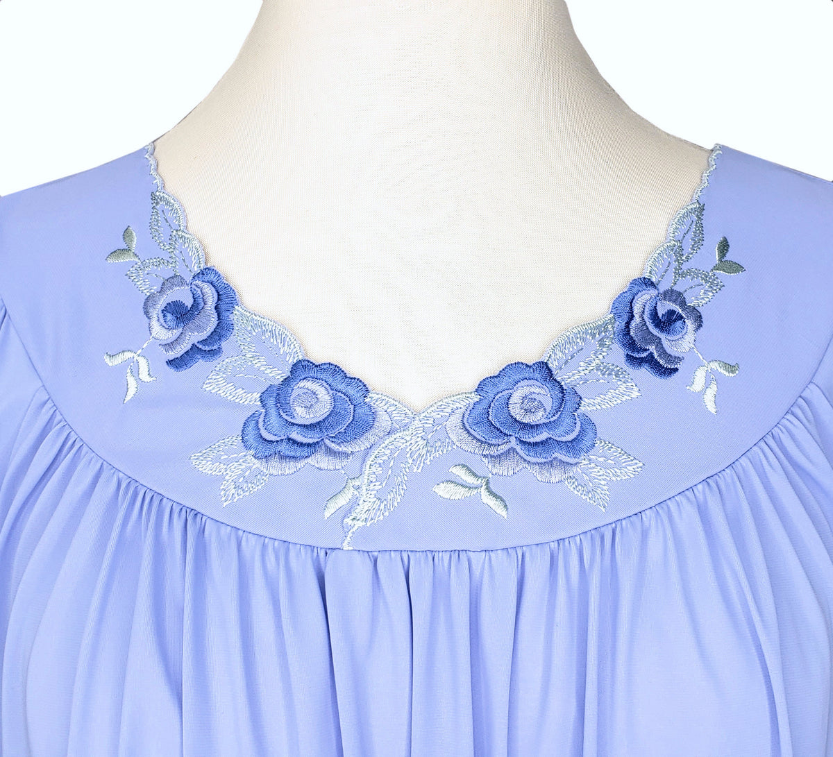 Shadowline Nightgown and Robe Pajama Nylon Sleepwear Set with Gown 372 ...